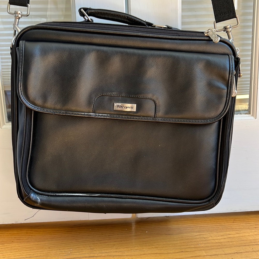 Targus Premium Computer Bag - Gem